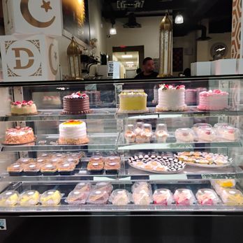 SWEET TOOTH CAFE & CAKES - Updated December 2025 - 76 Photos & 15 ...