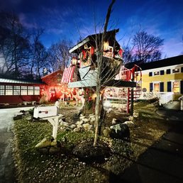 THE TREE HOUSE TAVERN & BISTRO - Updated November 2025 - 1993 Photos ...