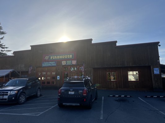 L & M FIREHOUSE - 31 Photos & 91 Reviews - 533 S Harman Way, Orting ...