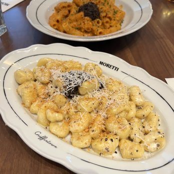 PIZZERIA MORETTI - Updated December 2025 - 99 Photos & 56 Reviews - 328 ...