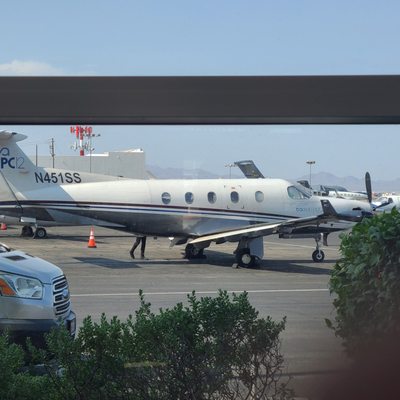 SIGNATURE FLIGHT SUPPORT - Updated October 2025 - 21 Photos - 6005 Las ...