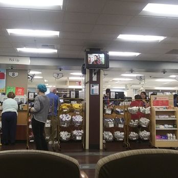 KAISER PHARMACY MED 1 - Updated December 2025 - 10 Photos & 17 Reviews ...
