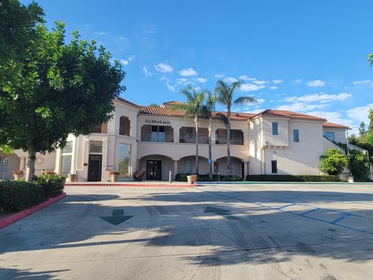 HARBINDER BRAR, MD - Updated December 2025 - 24 Reviews - 3637 ...