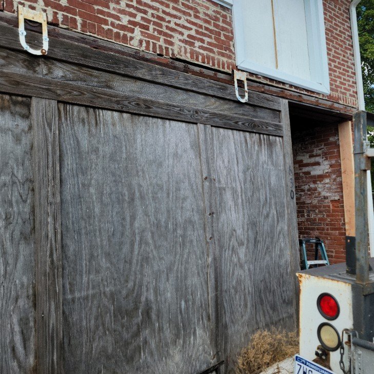 FIXED RIGHT GARAGE DOORS - Updated September 2025 - 13 Photos ...