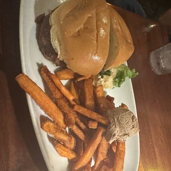 THREE BIRDS TAVERN - Updated January 2025 - 426 Photos & 556 Reviews ...