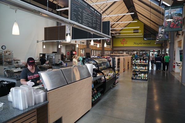 MAPLEWOOD CONVENIENCE STORE - Updated December 2025 - 28 Photos & 24 ...