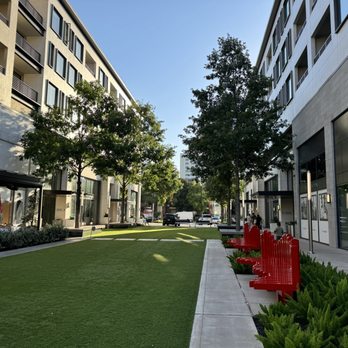 BARI RISTORANTE - Updated April 2025 - 326 Photos & 160 Reviews - 4444 ...