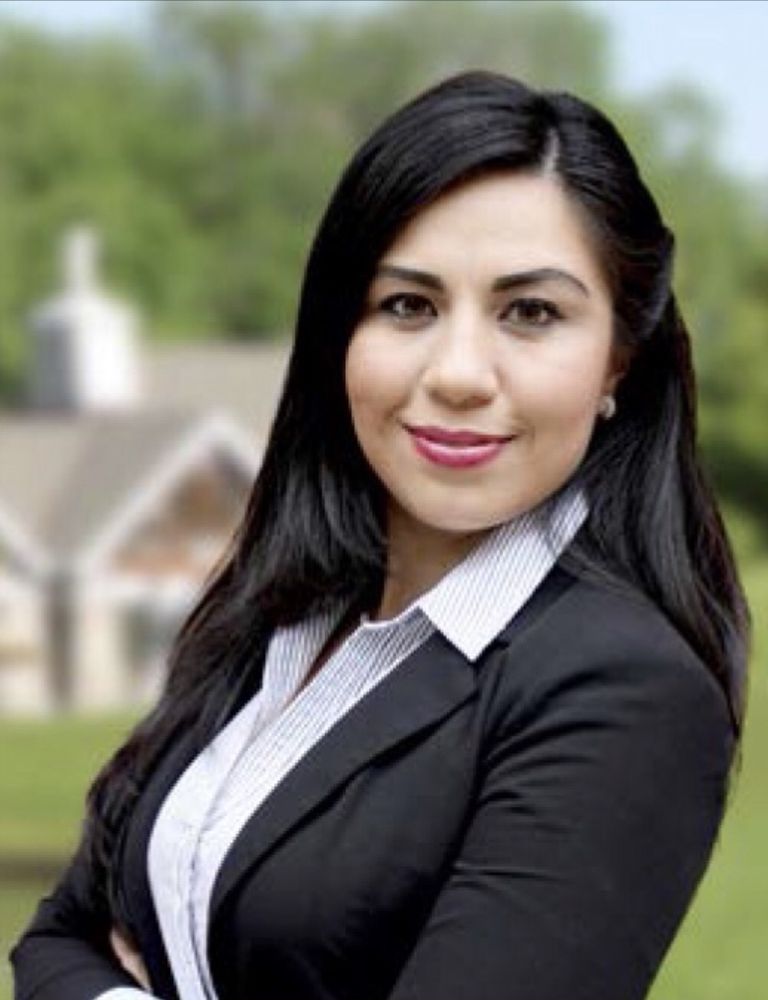 YESENIA TOBAR - HOMESMART EVERGREEN - Contact Agent - 18860 Nordhoff St ...