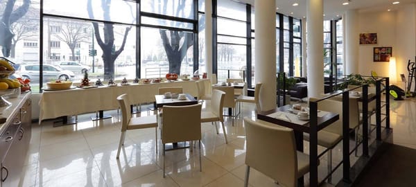 HOLIDAY INN TURIN CORSO FRANCIA - Piazza Massaua 21, Torino, Italy ...
