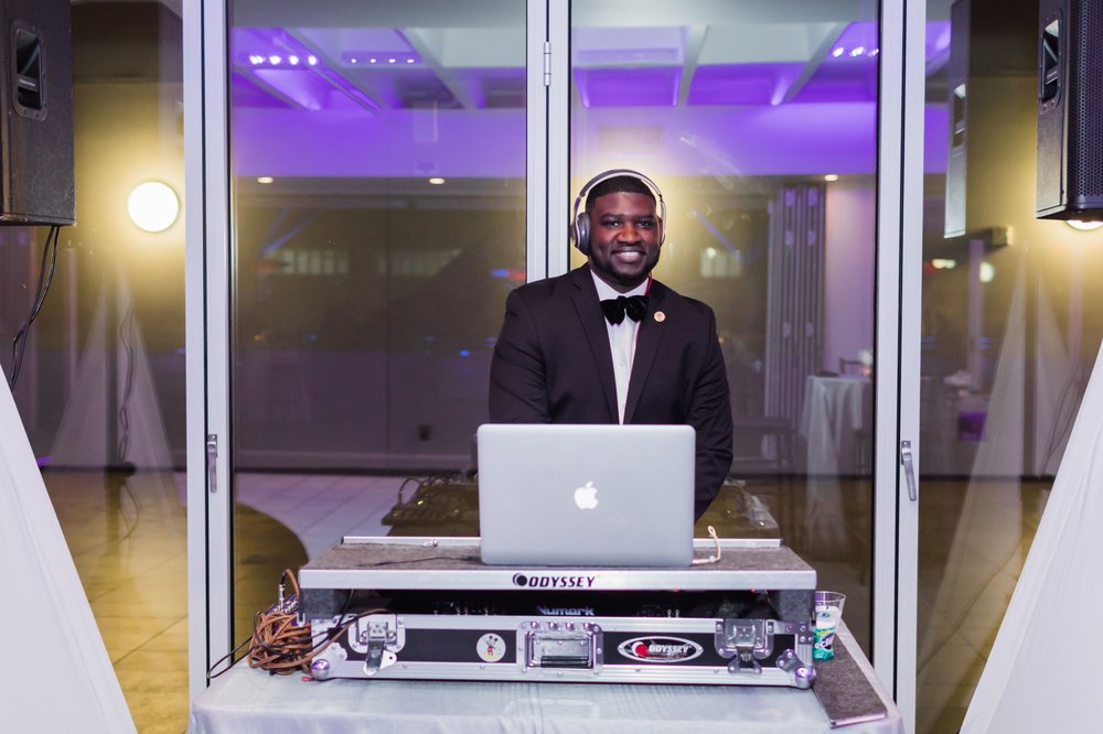 DJ MIKE MOSS - Updated August 2025 - Los Angeles, California - DJs ...