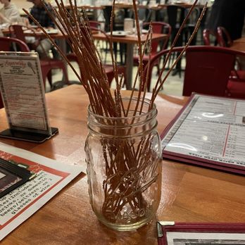 SQUARE PEG PIZZERIA & BAR - Updated September 2024 - 27 Photos & 14 ...