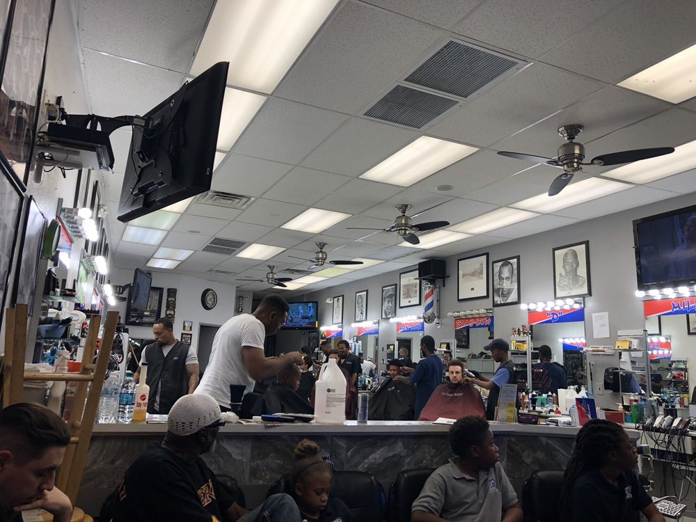 IN DA CUT BARBER SHOP - 125 Photos & 175 Reviews - Barbers - 2831 N ...