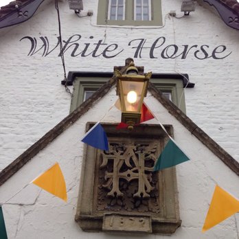 THE WHITE HORSE - Updated July 2025 - The Green, Biddestone, Wiltshire ...