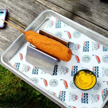 BOONEDOGS - Updated July 2025 - 232 Photos & 120 Reviews - 5902 Old ...