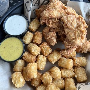 THE HOWE DAILY KITCHEN & BAR - 285 Photos & 330 Reviews - 3675 ...