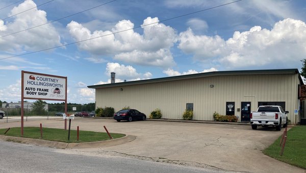 COURTNEY HOLLINGSWORTH - Updated January 2026 - 16 Photos - 1003 ...