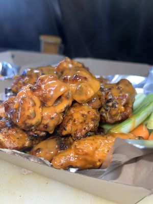 BUFFALO EATZ - Updated June 2025 - 143 Photos & 98 Reviews - 5015 N ...