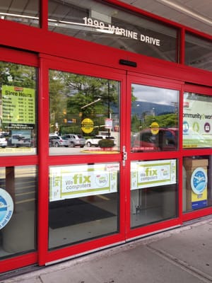 STAPLES CAPILANO - Updated January 2026 - 24 Reviews - 1999 Marine ...