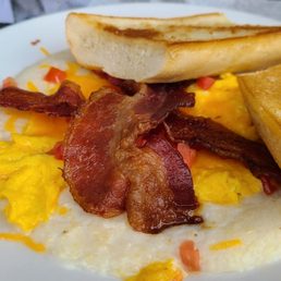 THE CAFÉ - Updated December 2025 - 900 Photos & 619 Reviews - 731 Brent ...