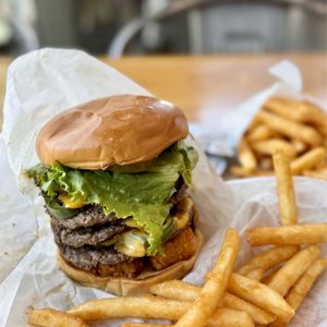 SHARKS BURGER - Updated August 2024 - 129 Photos & 384 Reviews - 12681 ...