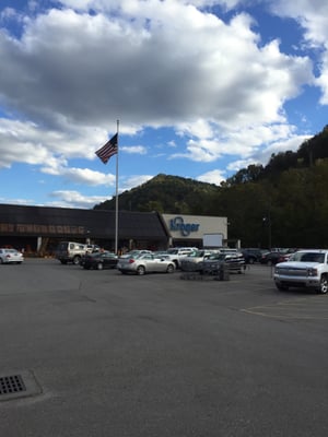 KROGER CO - Updated September 2025 - 13 Reviews - 5717 MacCorkle Ave SE ...