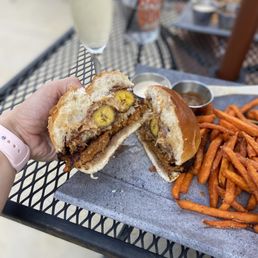 OVER THE TOP BURGER BAR - Updated July 2024 - 432 Photos & 296 Reviews ...