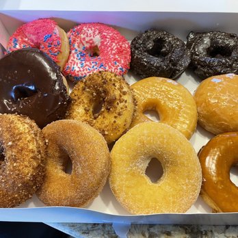 MASTER HOMEMADE DONUTS - Updated August 2024 - 43 Photos & 46 Reviews ...