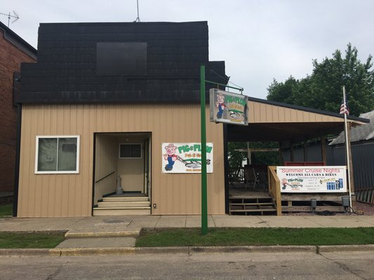 PIG & PLOW PUB & GRUB - Updated October 2025 - 286 Knudson St, Evan ...