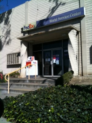 FEDEX SHIP CENTER - Updated July 2024 - 19 Photos & 143 Reviews - 9339 ...