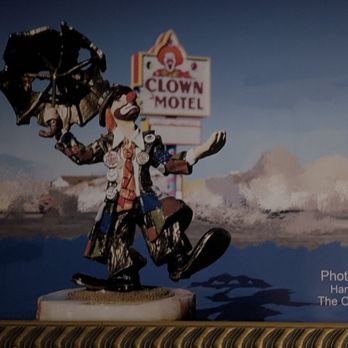 CLOWN MOTEL - Updated May 2025 - 823 Photos & 242 Reviews - 521 N Main ...