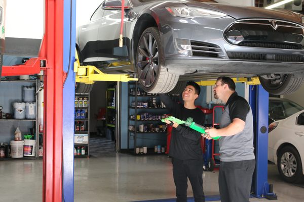 ELECTRON AUTOMOTIVE - 60 Photos & 208 Reviews - 969 N Batavia St ...