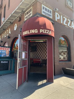 SMILING PIZZA RESTAURANT - Updated June 2024 - 110 Photos & 276 Reviews ...