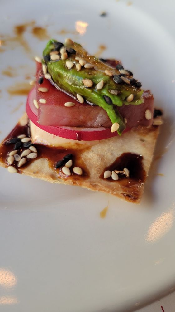 RED COW WAYZATA - Updated August 2024 - 25 Photos & 37 Reviews - 881 Lk ...