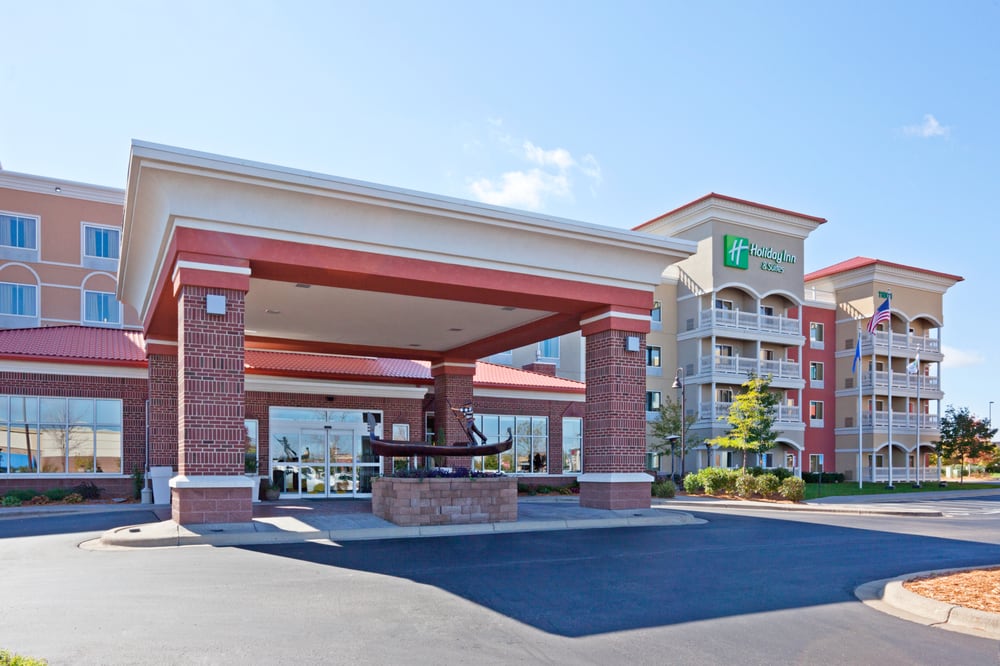 HOLIDAY INN & SUITES MAPLE GROVE NW MPLS-ARBOR LKS - 28 Photos & 41 ...