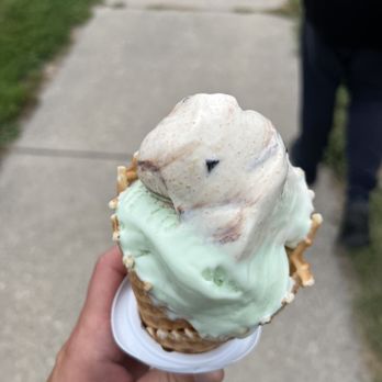 HIPPY DIPPY CREAMERY - Updated October 2025 - 35 Photos & 13 Reviews ...