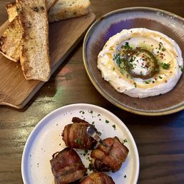 HUBBARD INN - Updated December 2025 - 573 Photos & 300 Reviews - 110 W ...