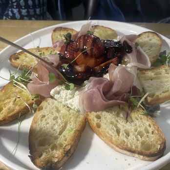 LIVELLO - Updated December 2025 - 498 Photos & 166 Reviews - 2047 N ...