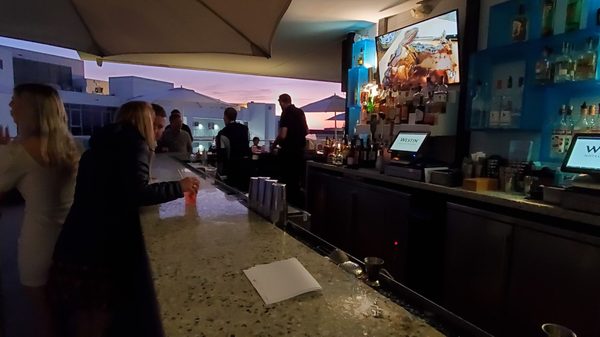 ROOF BAR & EATS - Updated December 2025 - 36 Photos & 19 Reviews - 100 ...