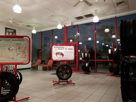 DISCOUNT TIRE - Updated August 2025 - 60 Photos & 115 Reviews - 330 S ...