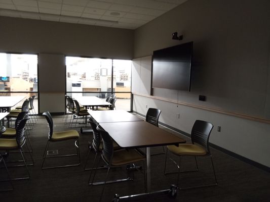 MERIDEN PUBLIC LIBRARY - Updated December 2025 - 45 Photos - 105 Miller ...