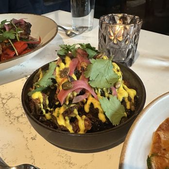 SLOPE ROOM - Updated January 2026 - 321 Photos & 153 Reviews - 352 E ...