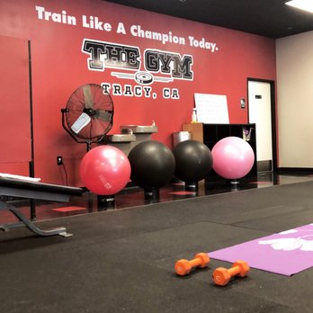 THE GYM TRACY - Updated June 2024 - 23 Photos & 18 Reviews - 1005 E ...