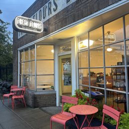 FRESH FLOURS - Updated July 2025 - 264 Photos & 195 Reviews - 1624 S ...