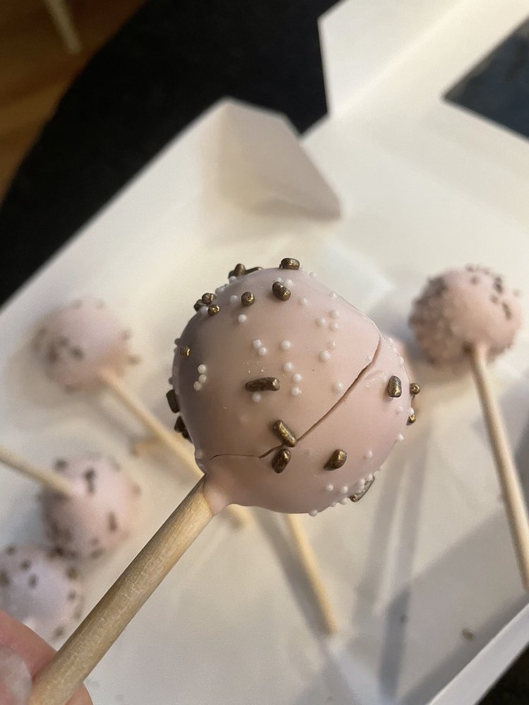 EMMY’S KITCHEN - Updated October 2025 - 10 Photos - 326 E Adrian St ...