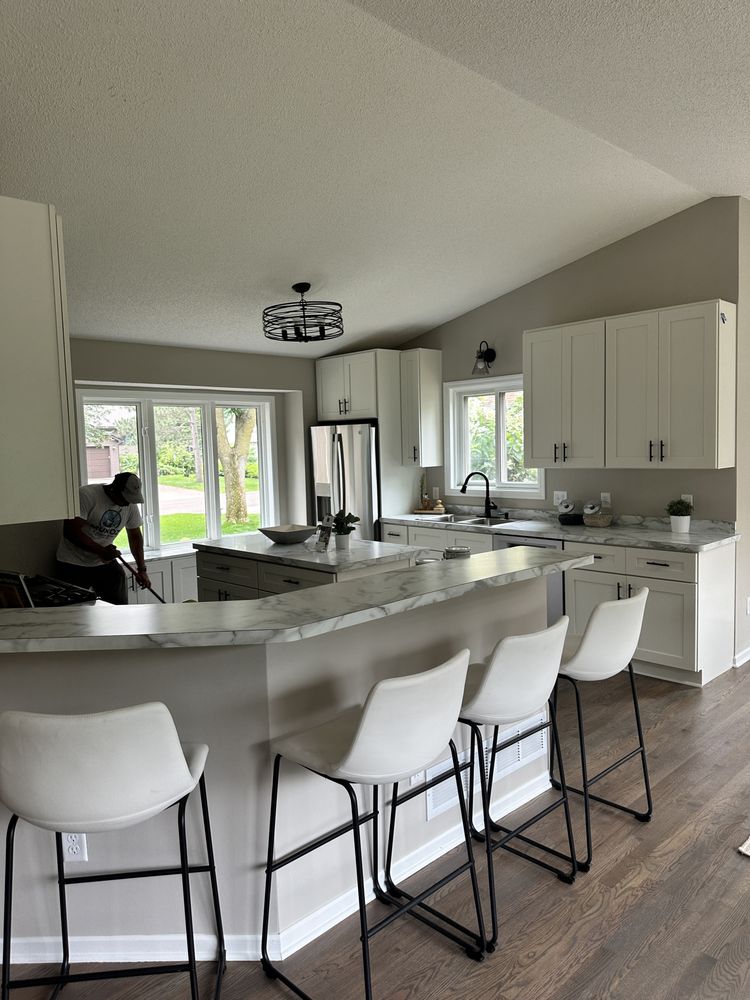 MUNOZ & ASSOCIATES CLEANING SERVICE - Updated October 2025 - 227 Photos ...