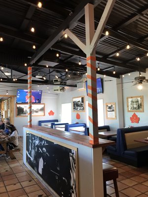 FIREHOUSE QUE & BREW - 317 Photos & 512 Reviews - 1019 S Main Ave ...