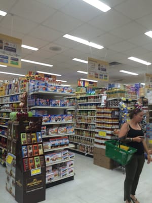 MET FOOD SUPERMARKET - Updated January 2026 - 34 Reviews - 1795 Victory ...