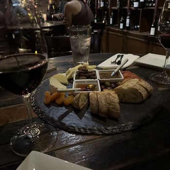 TWISTED VINE - Updated December 2024 - 1193 Photos & 1317 Reviews - 127 ...