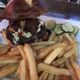 CHECKERED FLAG TAVERN - Updated January 2026 - 408 Photos & 176 Reviews ...