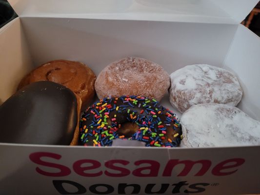 SESAME DONUTS - Updated December 2025 - 87 Photos & 106 Reviews - 727 ...
